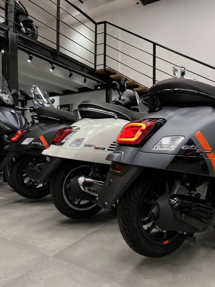 Concessionnaire Scooters Marseille : Piaggio | Vespa | Aprilia - Moto ...