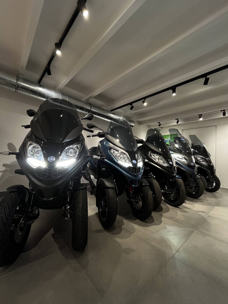 Concessionnaire Scooters Marseille : Piaggio | Vespa | Aprilia - Moto ...